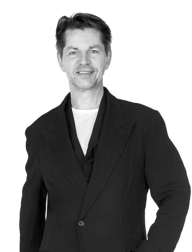 Nowy dress code. Im mniej w szafie, tym lepiej wokół nas | fashionmedia.pl